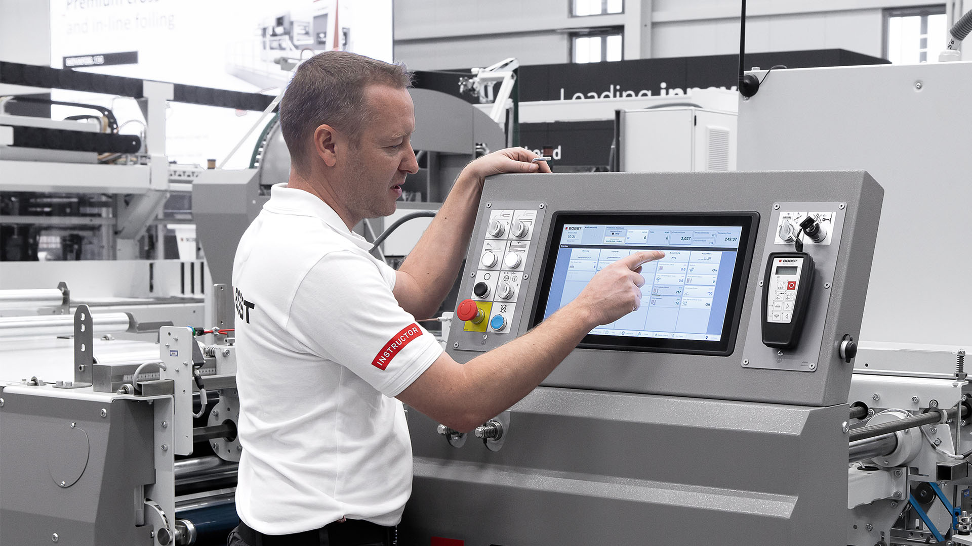 BOBST inaugure la nouvelle évolution de sa machine EXPERTFOLD 50 l 80 l 110