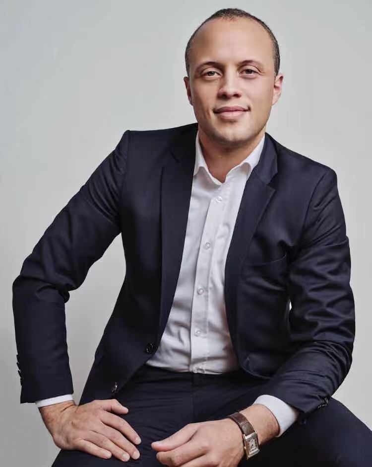 Interview avec John Pulvar, Directeur Général de Sanofi Consumer Healthcare Afrique du Nord et ...