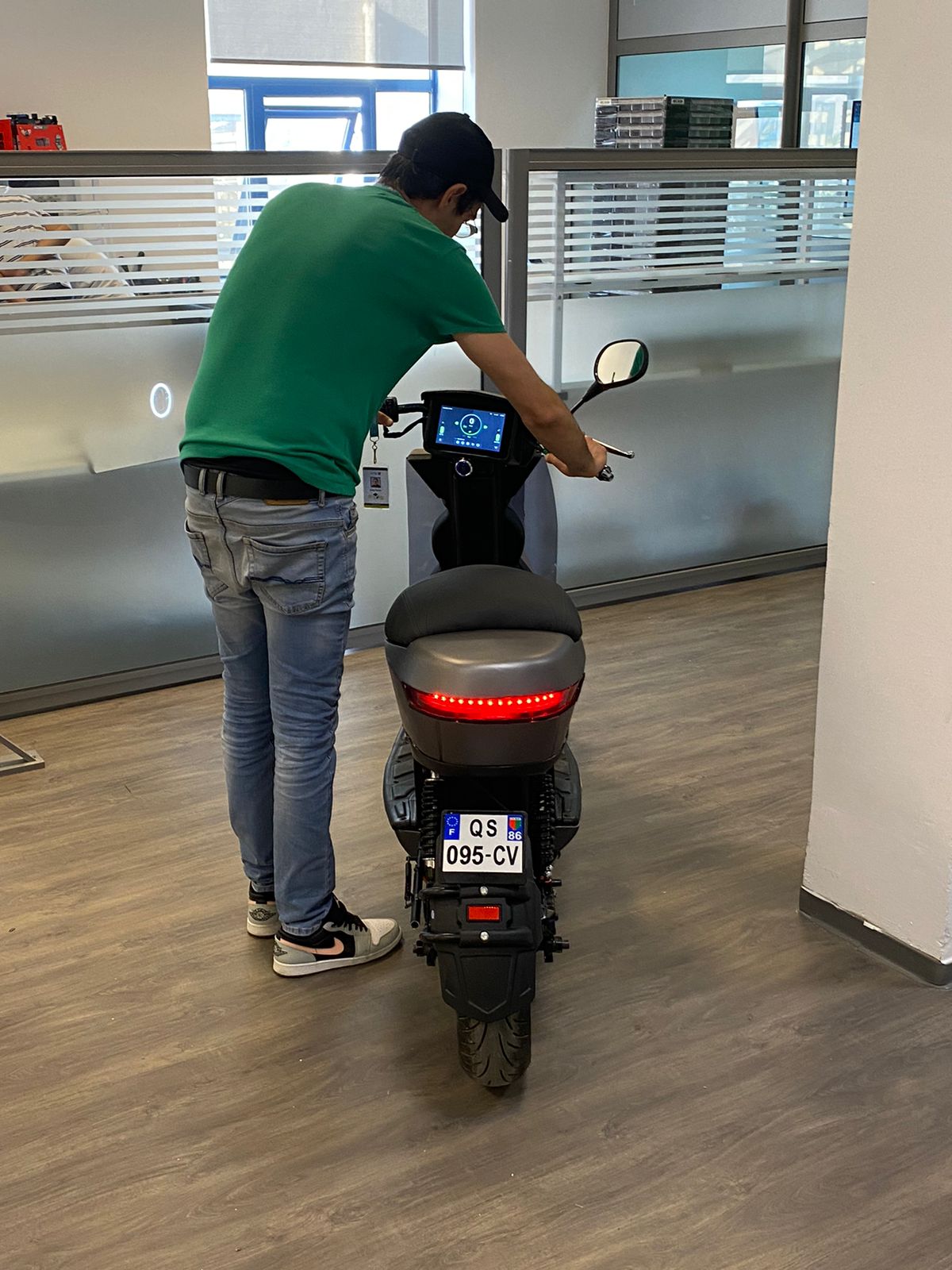 Interview avec Anis Fekih et Wafa Dhifi Co-fondateurs de la startup tunisienne Pixii Motors qui ...